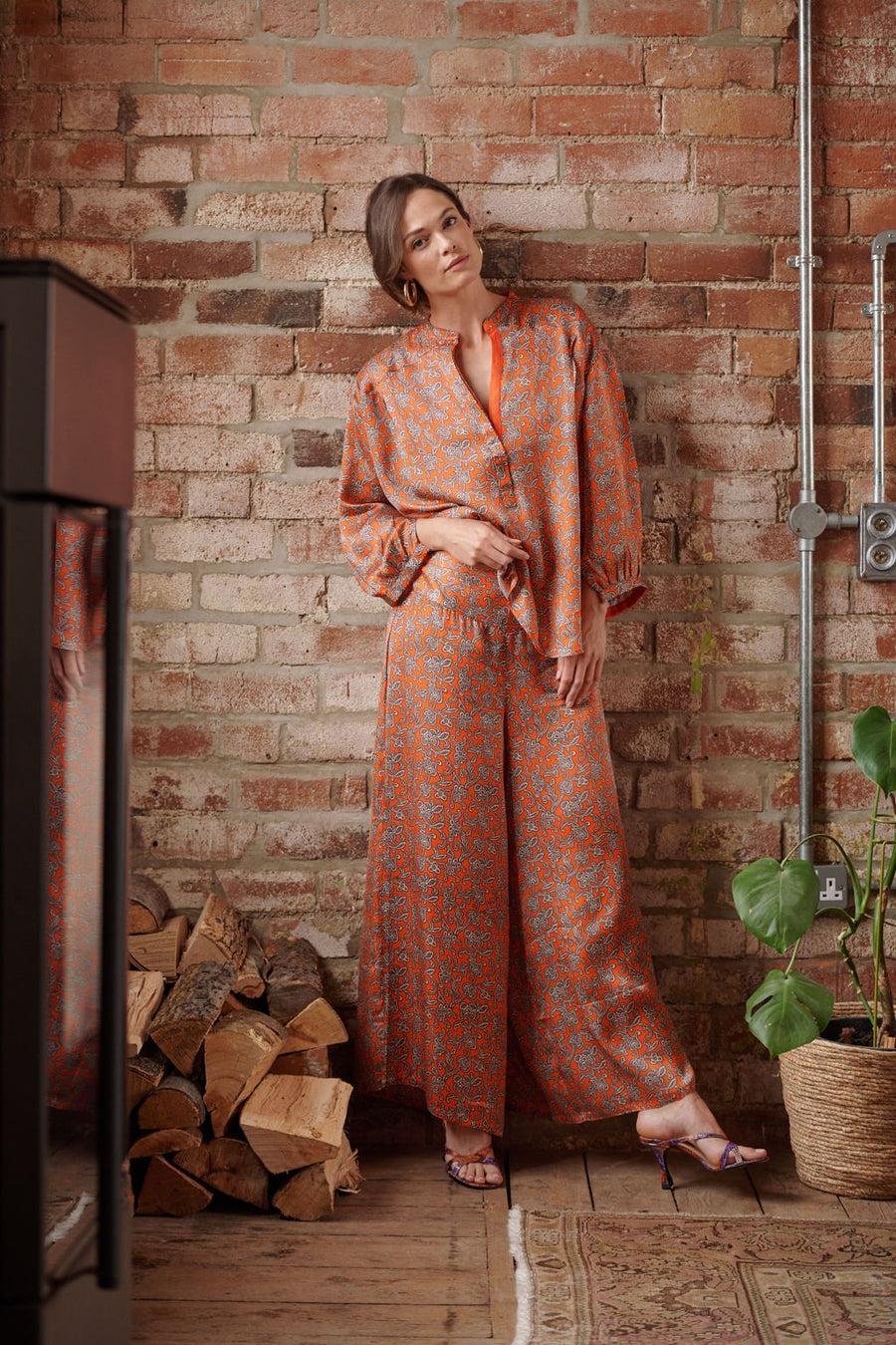 One Hundred Stars Clothing - UK, Europe and Australia